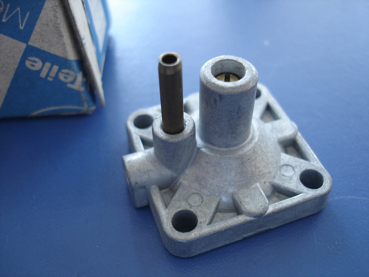 Mercedes Pierburg carburetor cover M110 engine 280 W114 W115 W116 W123 ...