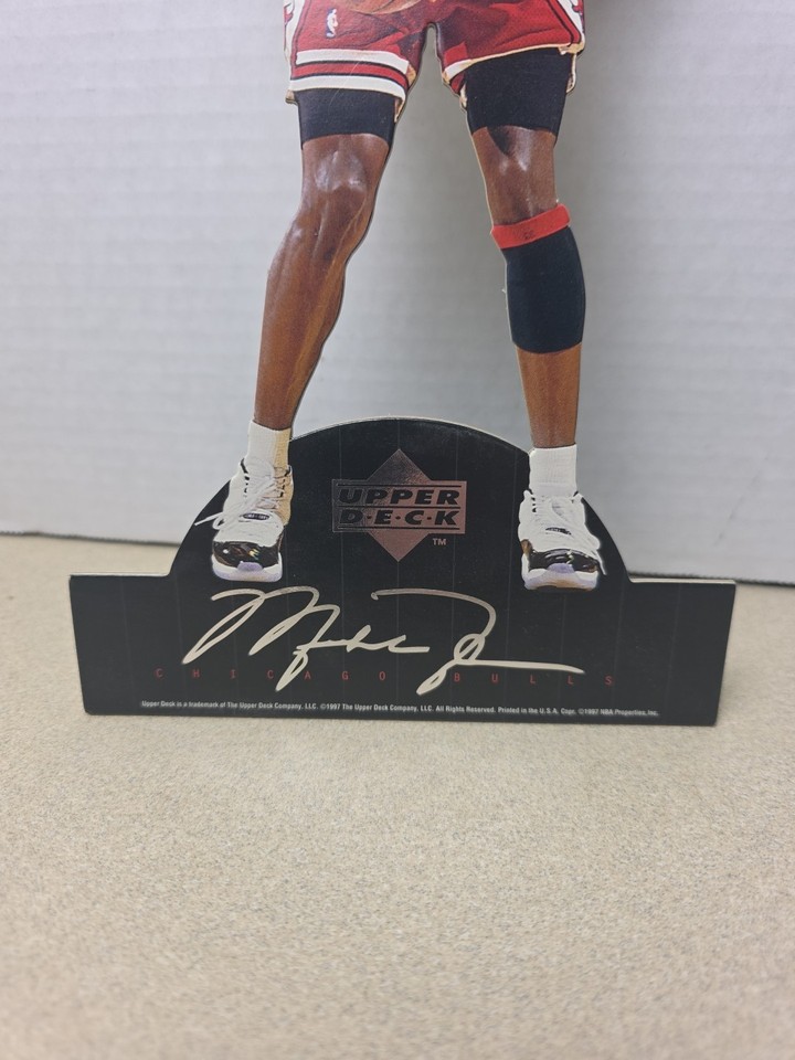 Michael Jordan Upper Deck Cardboard Cutout Standees 1997 Bulls 11 Inch ...
