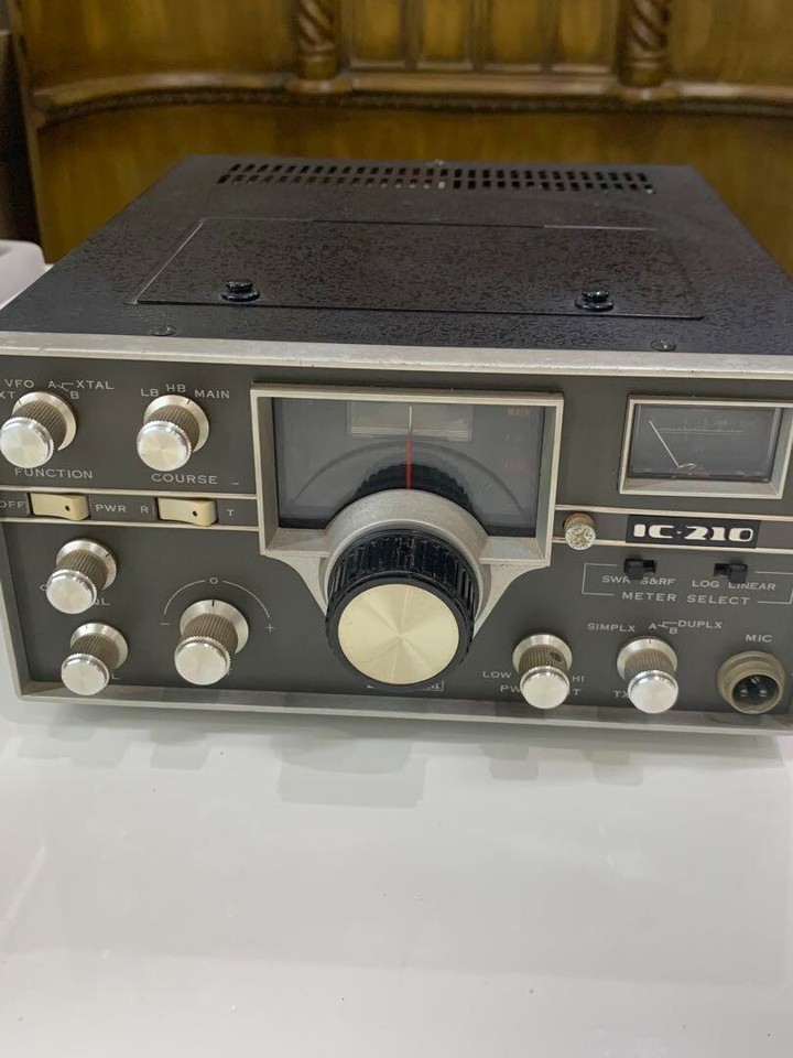 ICOM IC-210 FM Transceiver 144MHz Ham Radio Check only power confirmed ...