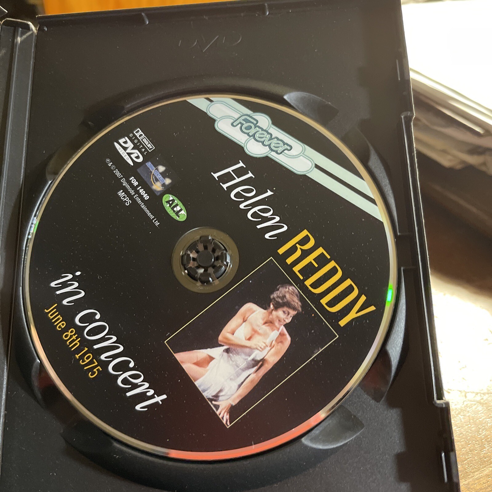 Live in Concert: June 8th, 1975 by Helen Reddy (DVD, Aug-2007, Forever ...