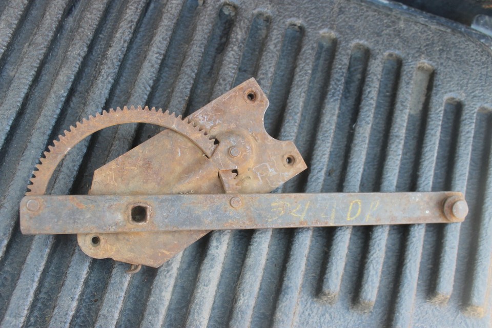 1932 1933 1934 Ford Truck Left Window Regulator in Good Working ...