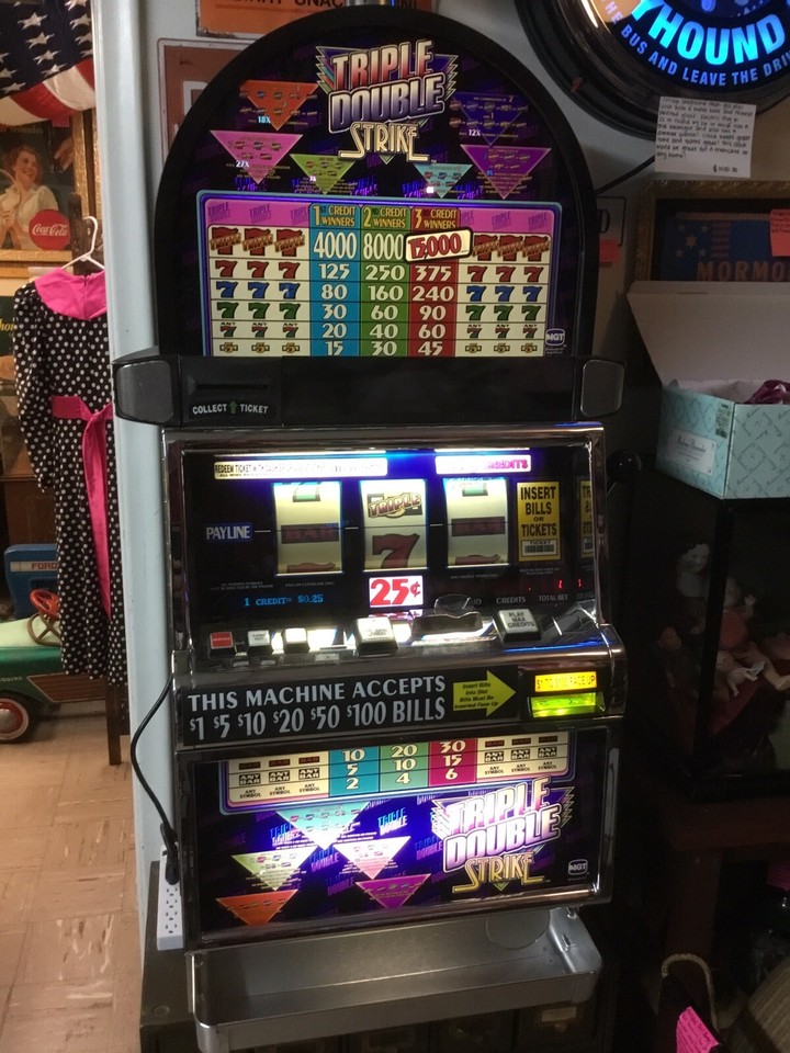 IGT Triple Double Strike Slot Machine Round Top 25cent. | eBay