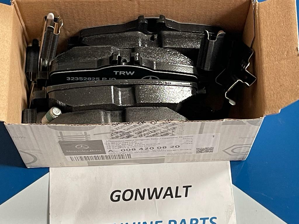 Factory New Mercedes Benz Rear Brake Pad Set S class 0084200820 / ...