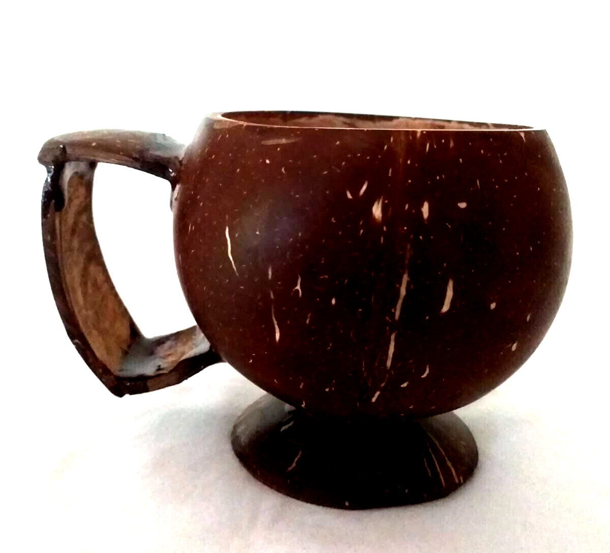 At home and cottage use coffee and cool drink mugs Natural coconut ...