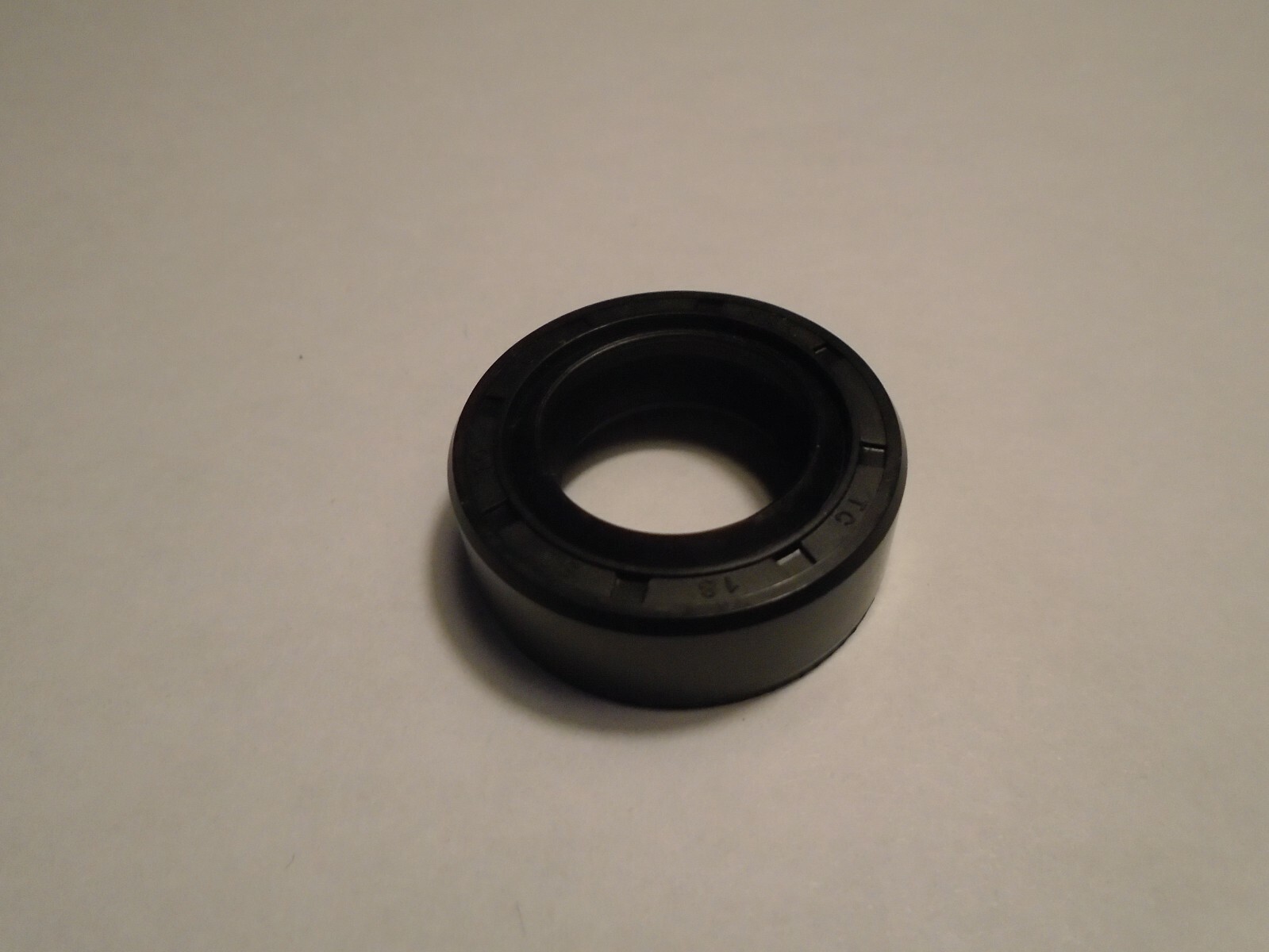 NEW TC 18X30X10 DOUBLE LIPS METRIC OIL / DUST SEAL 18mm X 30mm X 10mm ...