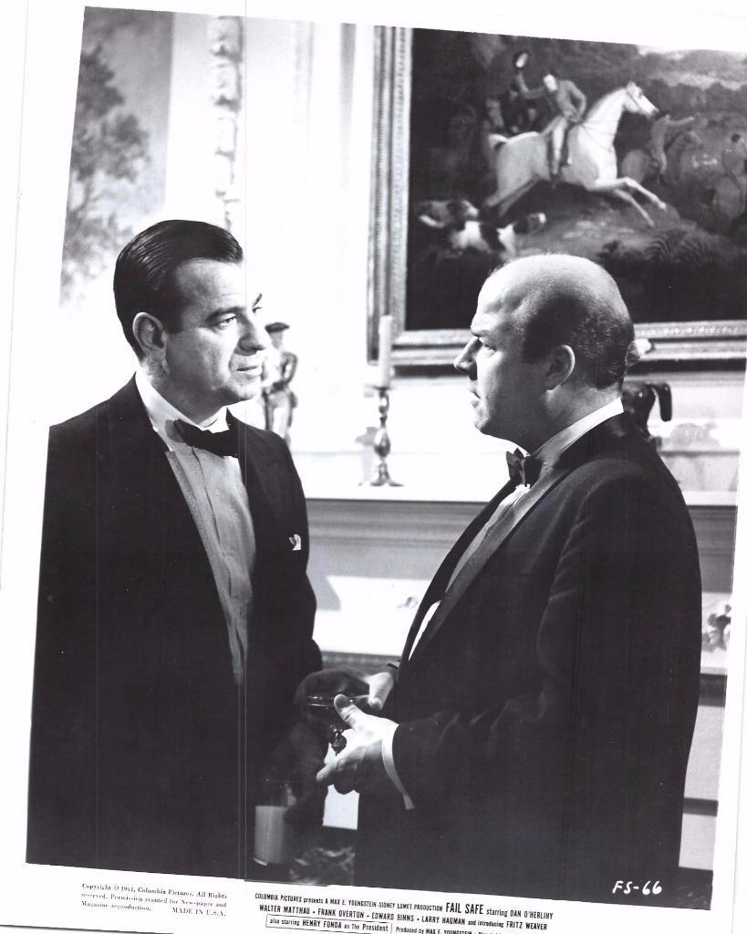 Walter Matthau & Dana Elcar in FAIL SAFE - 1964 - vintage movie still ...