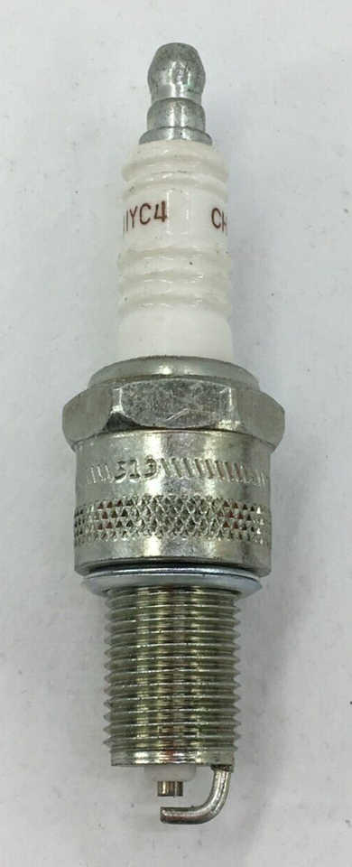 Genuine Champion 322/Rn11Yc4 Vintage Snowmobile Spark Plug 37551000388 ...