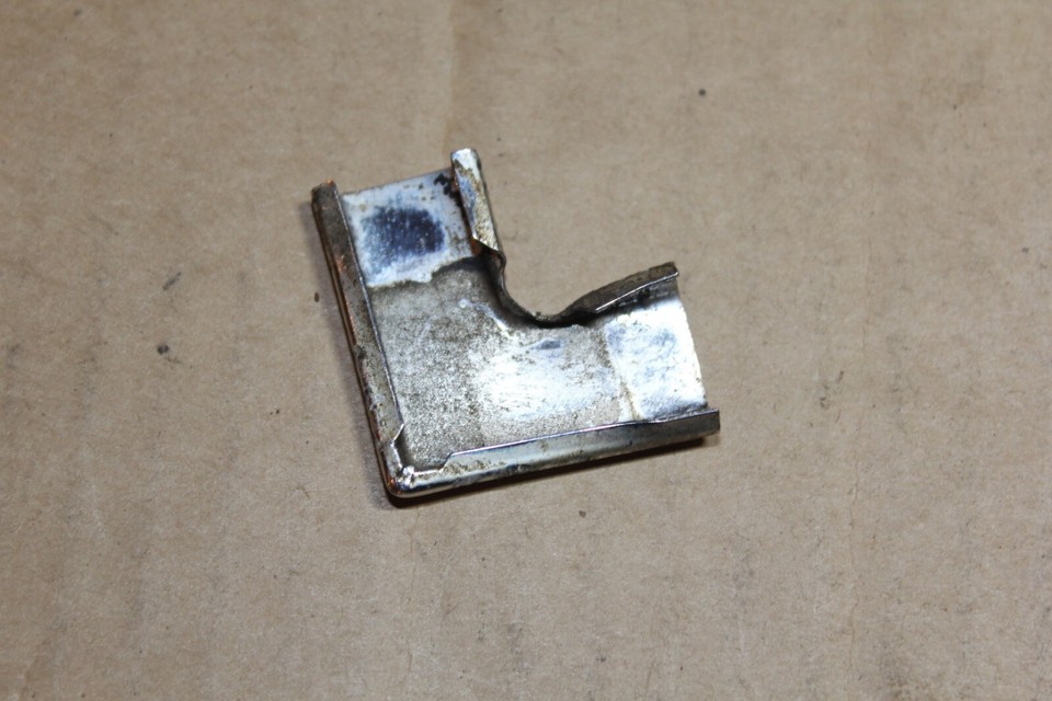 GENUINE BMW E30 REAR WINDOW MOLDING TRIM SIDE CORNER COVER JOINT CUP ...