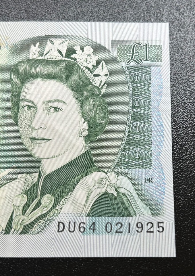 MISALIGNED - QUEEN ELIZABETH II 1978-1983 BOE £1 NOTE CRISP | eBay UK