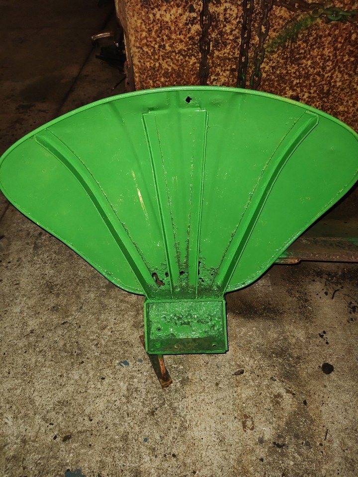 Case 580 Ck VAC Tractor oem clamshell fenders WClamp Complete 20" Hi X ...