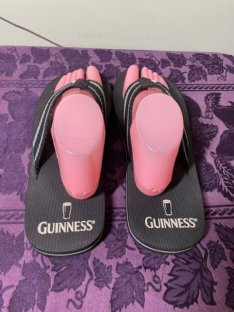 Guinness Men's Black Thong Flip Flops - Size Unknown - See Measurements ...
