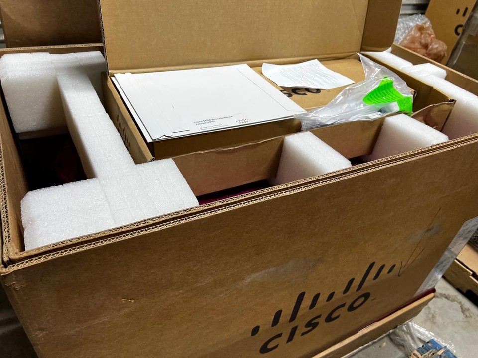 Cisco NCS-5508 with NC55-RP-E 3x NC55-5508-FC2 3x NC55-5508-FAN2 ...