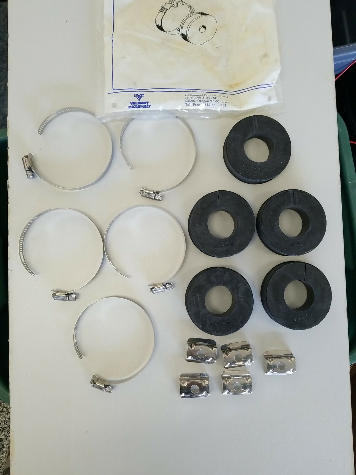 Lot of 10 Hanger Kits Valmont B1152, 1 1/4" Cushion Hanger Assembly Kit ...