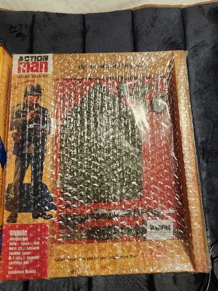 Action Man 40th Anniversary Nostalgic Lot: Sled Dog, Sleeping Bag, Dog ...