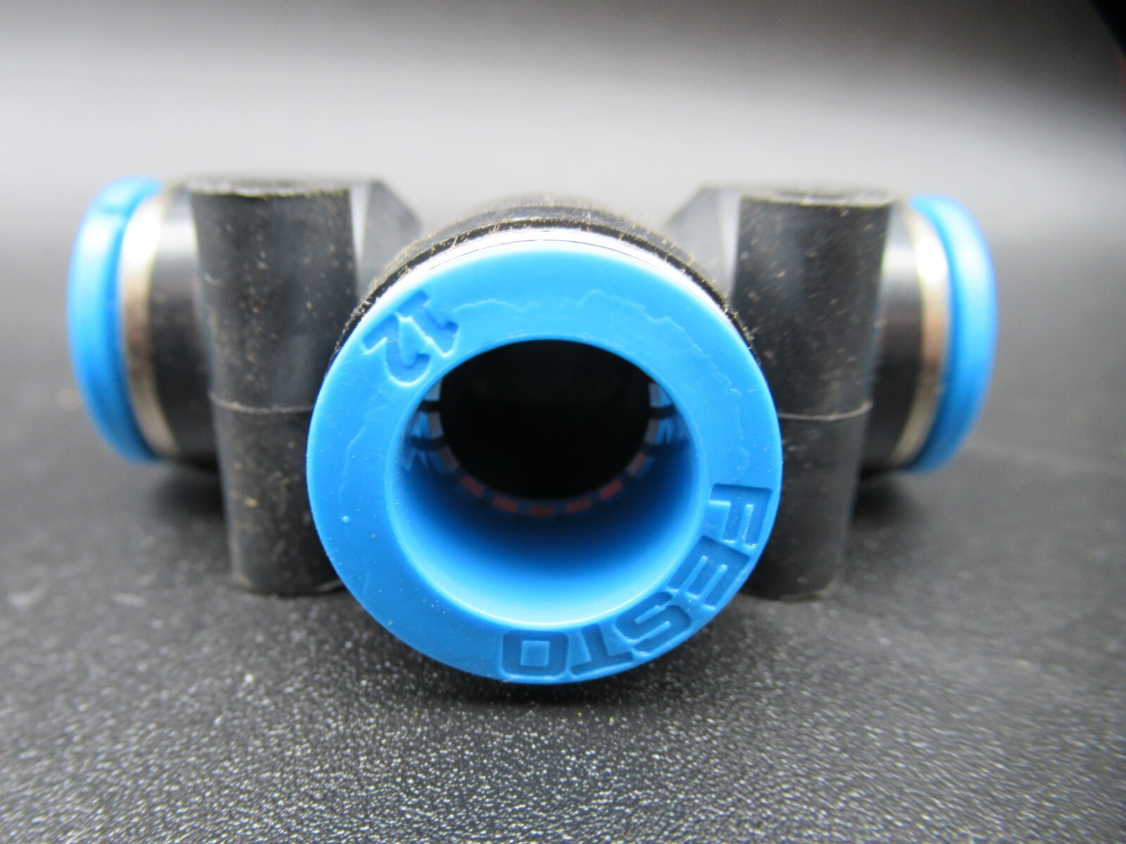 10 Quantité Festo QST-12 Clipsable T-Connector Neuf Ouvert Boîte | eBay