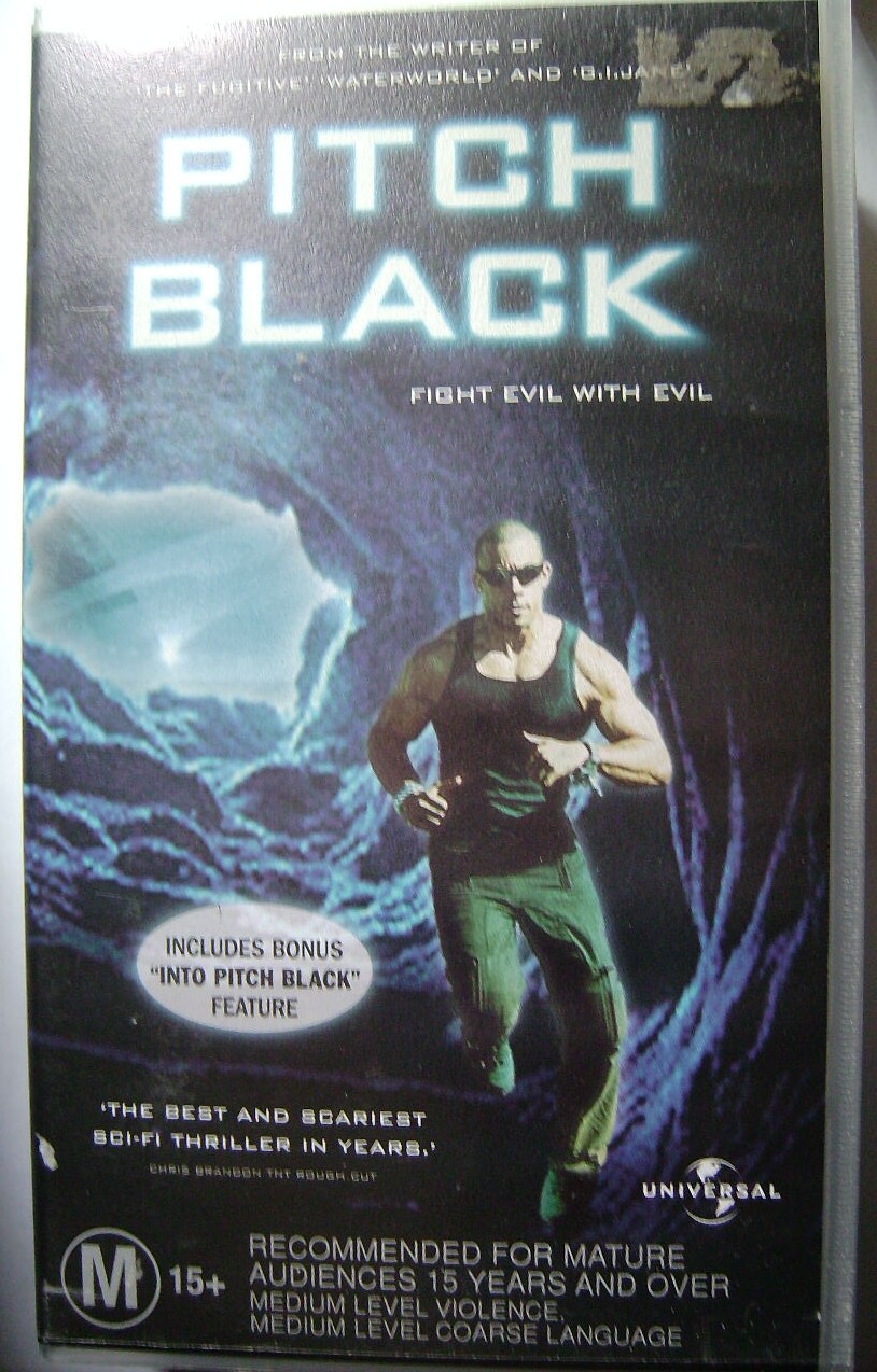 PITCH BLACK PAL VHS Video Sci Fi Includes Bonus Feature VIN DIESEL ...