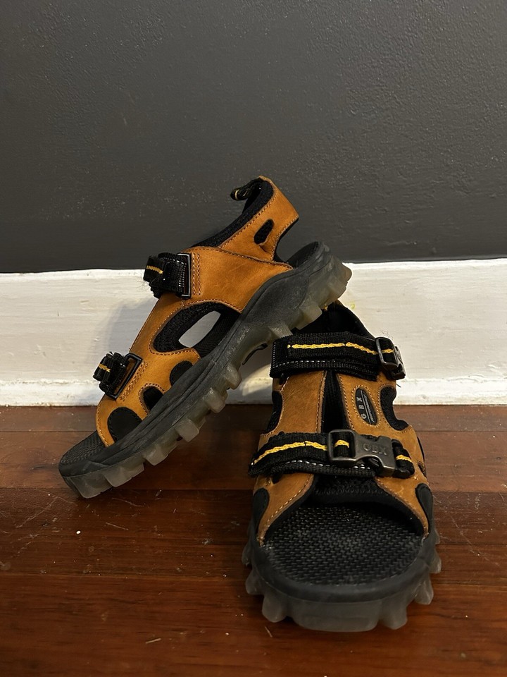 GBX Rugged Outdoor Hiking Trekking Camel Leather Snap Close Sandals ...