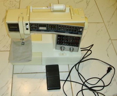 Vtg. Singer 6268 Sewing Machine With Pedal, Power Cord, Tested/Works ...