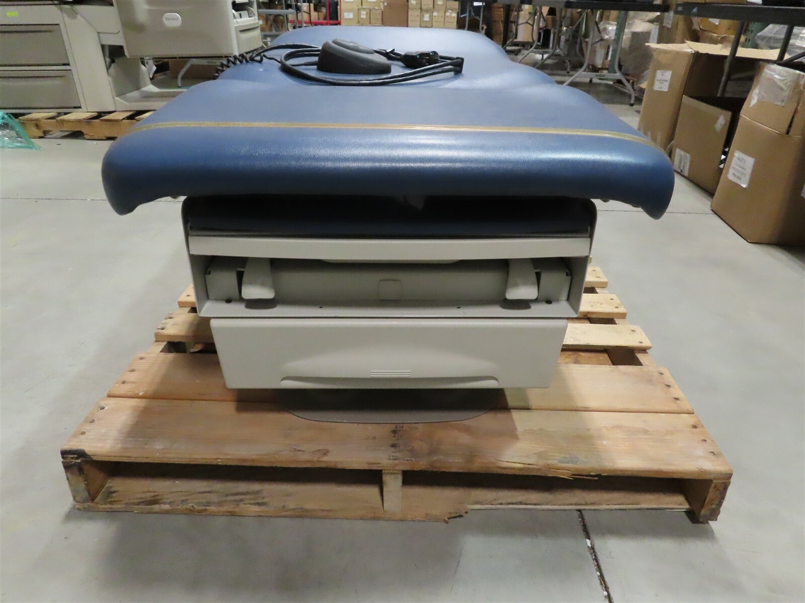 Midmark Ritter 223 Exam/Treatment table with Footswitch | eBay
