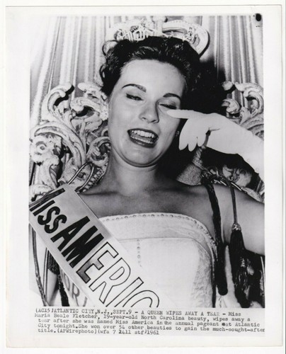 BEAUTY MISS AMERICA PAGEANT CROWNED MARIA BEALE FLETCHER 1961 PRESS ...