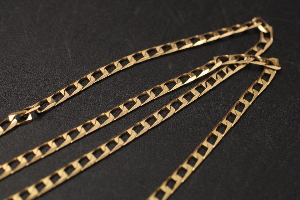 VINTAGE .375 9CT YELLOW GOLD 3MM Wide 18" Square Curb Chain Necklace ...