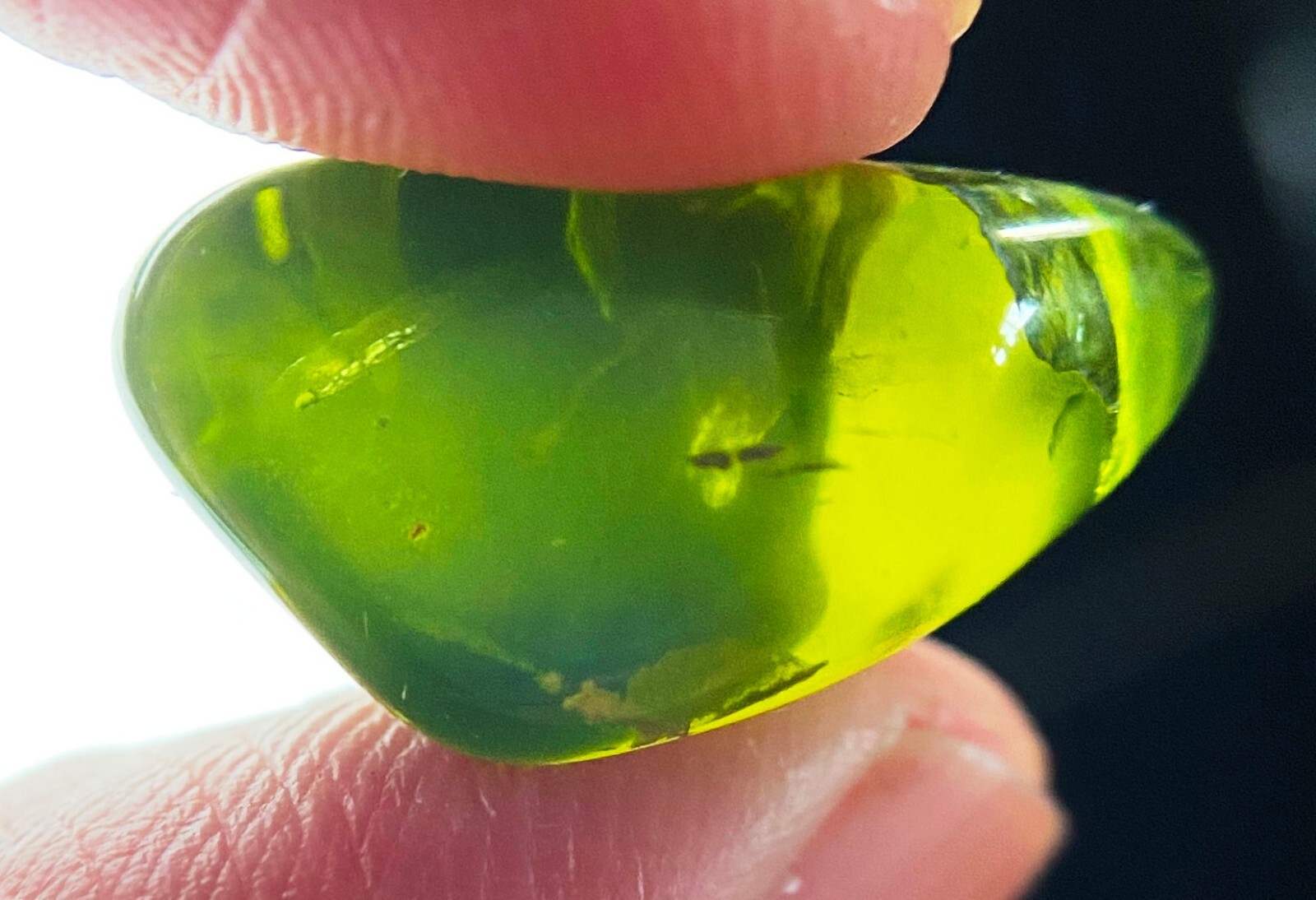 29 carat tumbled Peridot Mesa olivine crystal - forsterite - Arizona ...