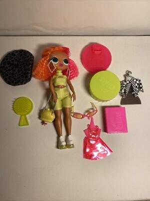 LOL Surprise Dolls OMG DOLL NEONLICIOUS Big Doll SISTER Accessories ...