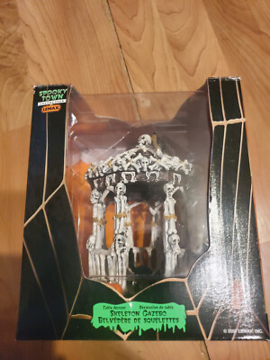 2007 Spooky Town Collection Lemax SKELETON GAZEBO ~ Retired 73609 ...