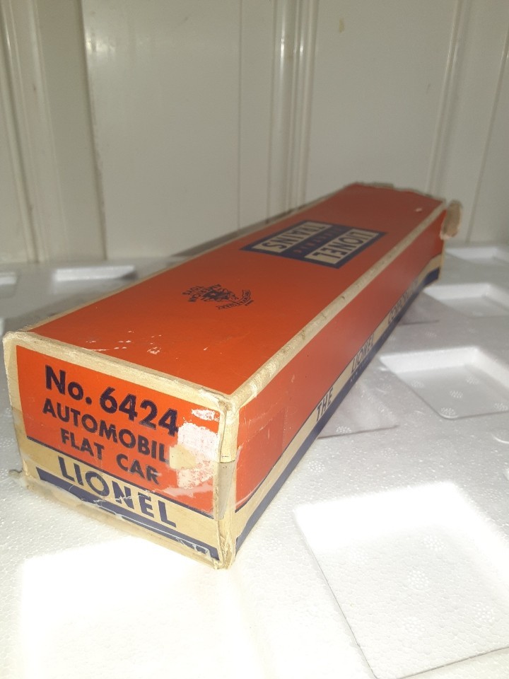 Lionel post war 6424 flat car with original autos and original box see ...