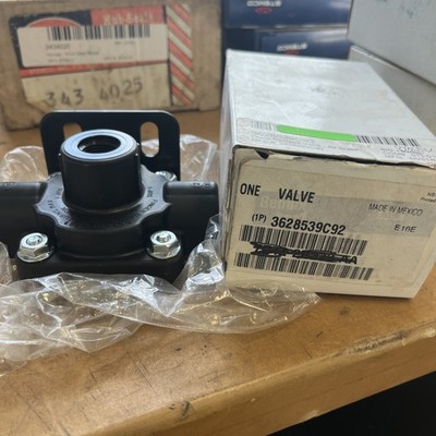 OEM BENDIX Valve, Quick Release, Brake, Q BX802744 802744 3628539C92 B2 ...