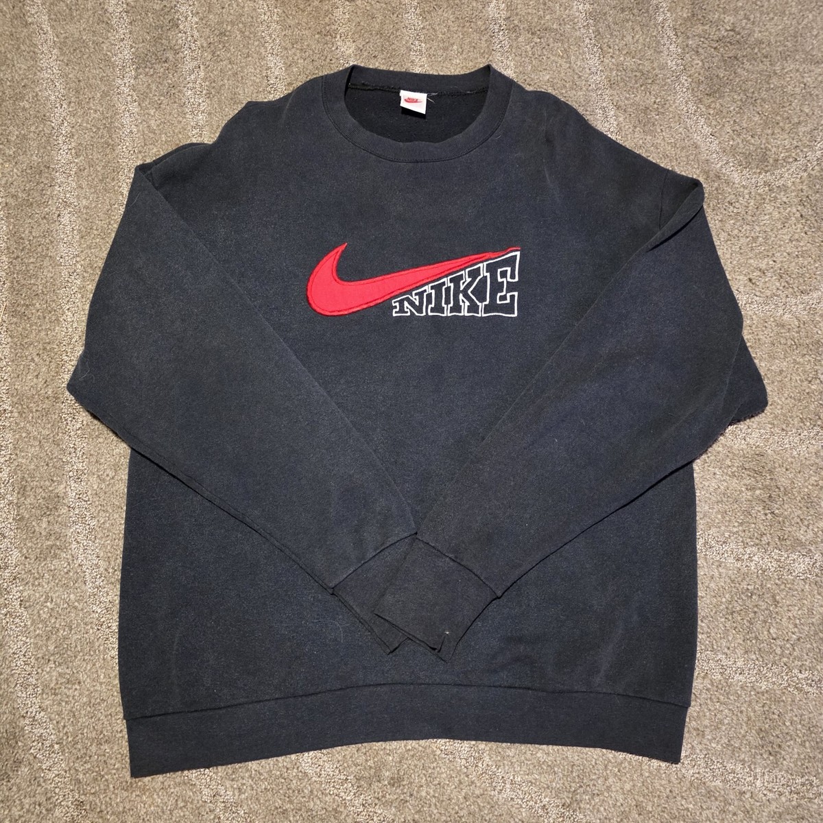 Embroidered Vintage Nike Trui Stylish Nike Jerry Embroidered Sweatshirt ...