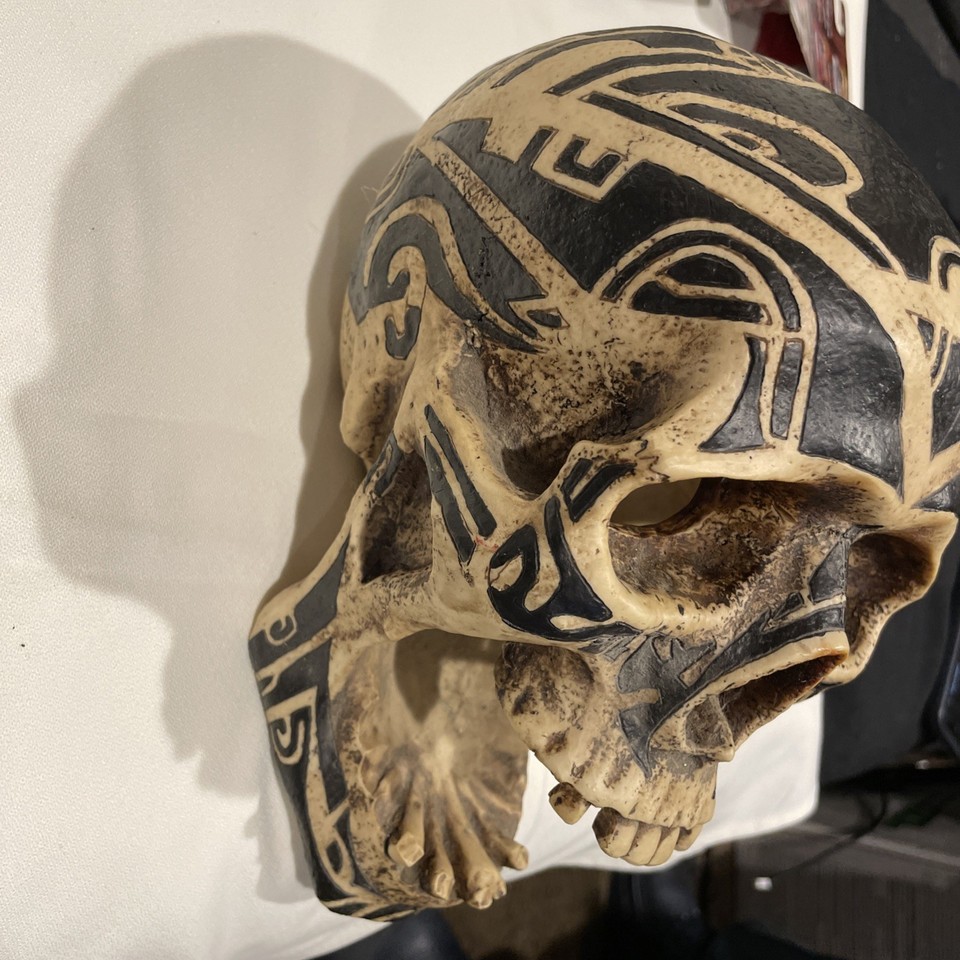 Vntg SKULL ASHTRAY Tribal Tattoo Biker Death Skeleton 1997 WUI SUMMIT ...