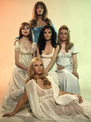 Ingrid Pitt & Cast 1970 Horror Film The Vampire Lovers 8x10 PHOTO PRINT ...