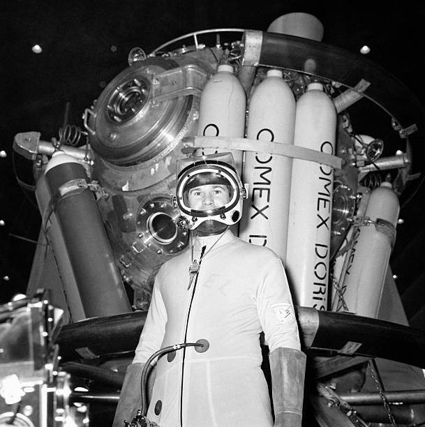 The deep-sea diving sphere Paulux an autonomous diving suit Sa- 1968 ...
