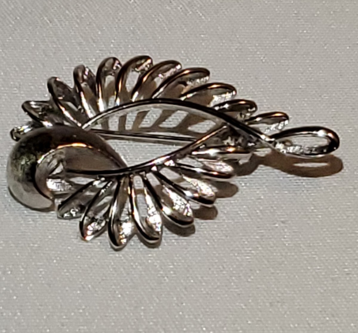 Vintage Silver Tone Brooch Pin Paisley Shaped Design Lot Of Loops ...