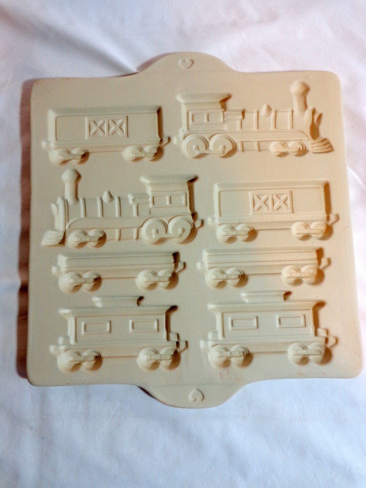 Pampered Chef GINGERBREAD HOME TOWN TRAIN Stoneware Baking Mold 1806 ...