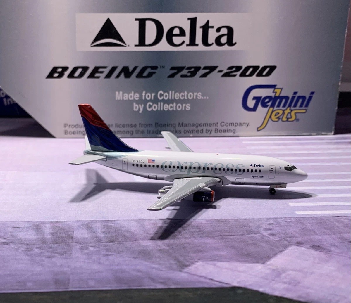 Boeing 737 400 Delta