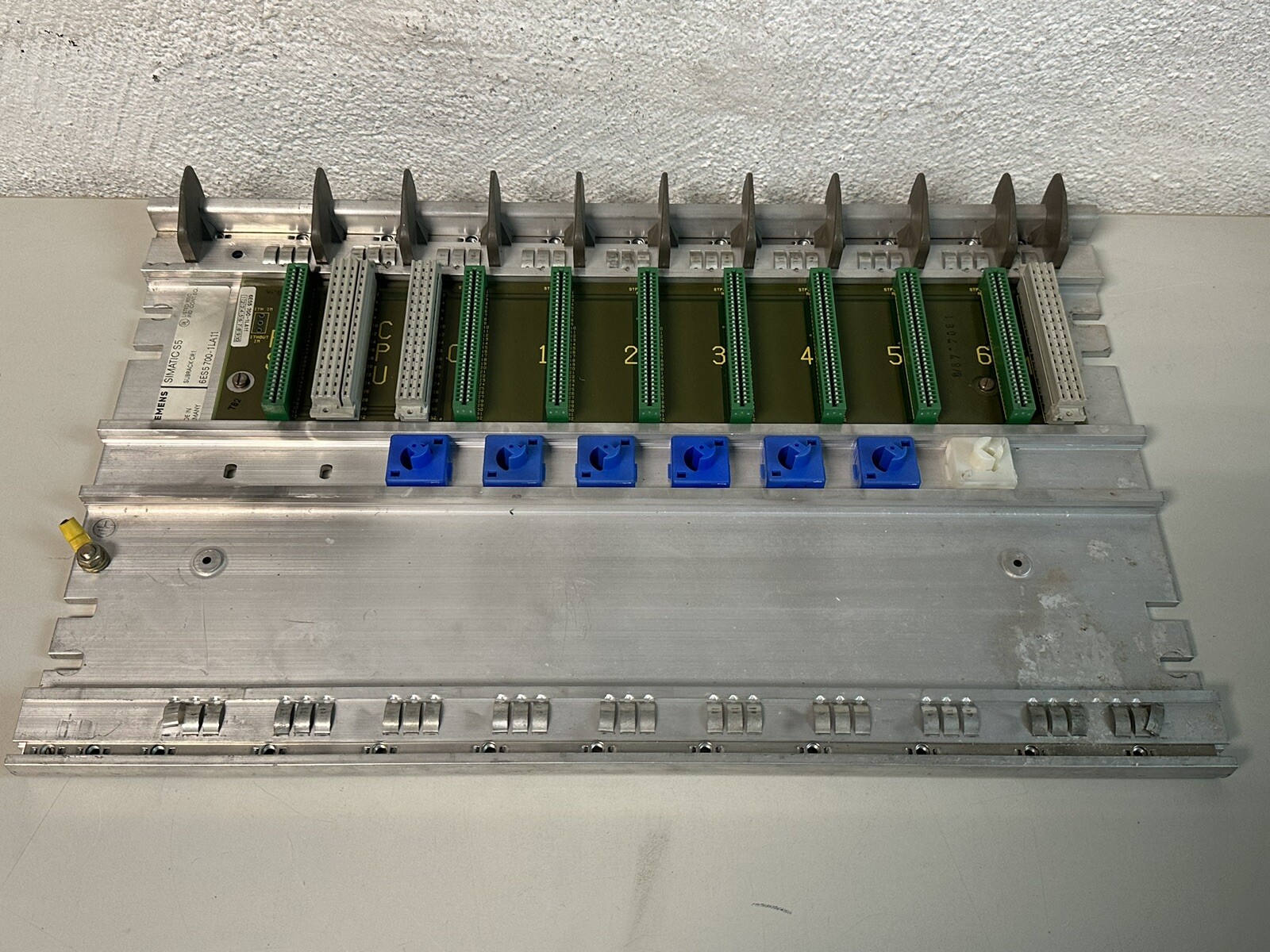 Siemens Simatic S5 Subrack CR1 6ES5 700 1LA11 Baugruppenträger ...