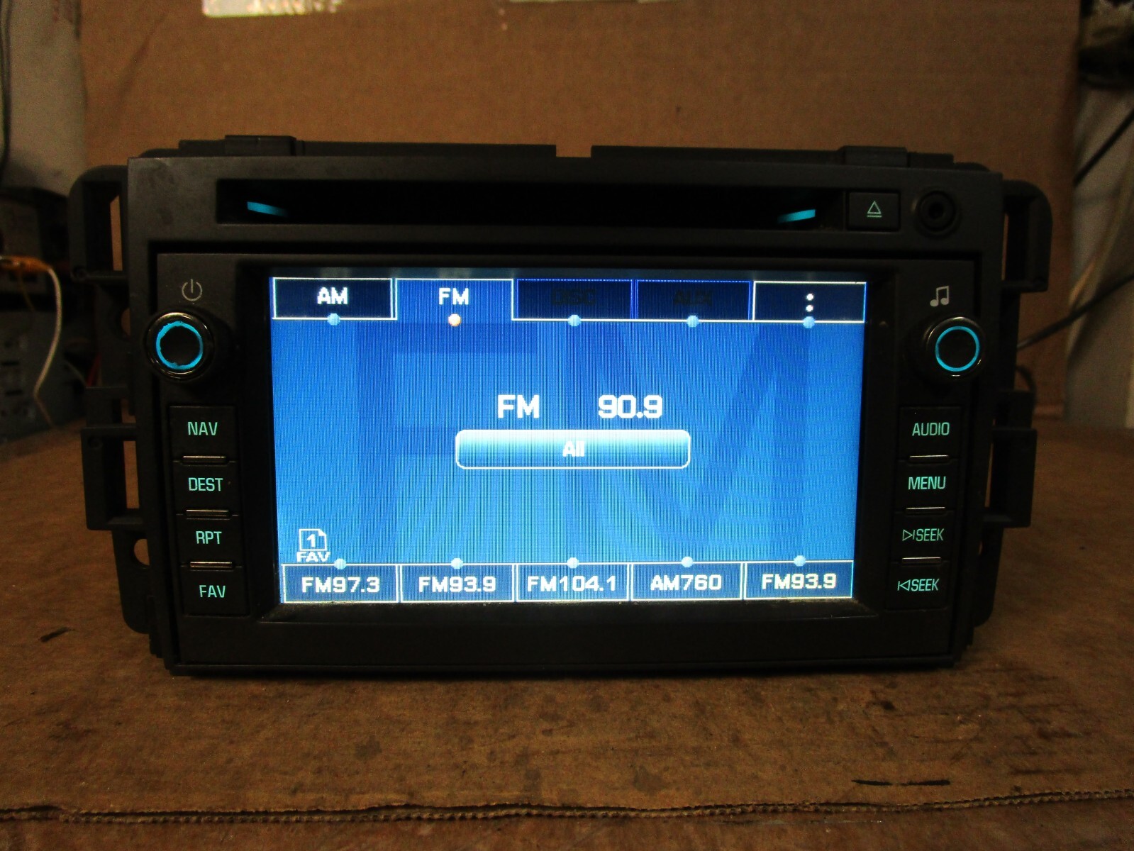 10 11 Chevy Avalanche Radio Stereo Navigation CD Player Receiver AM FM ...