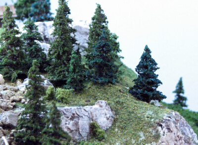 10 Model Trees 1.5" EVERGREENS Z N & HO Scale RR 11mm 15mm 28mm LIMITED ...