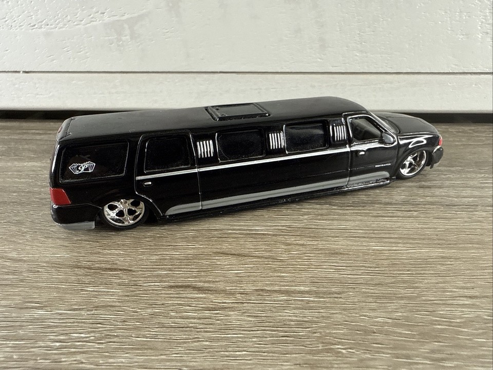 Maisto 1:64 Playerz Luxury Lincoln Navigator Stretch Limousine Black Quick Ship | eBay