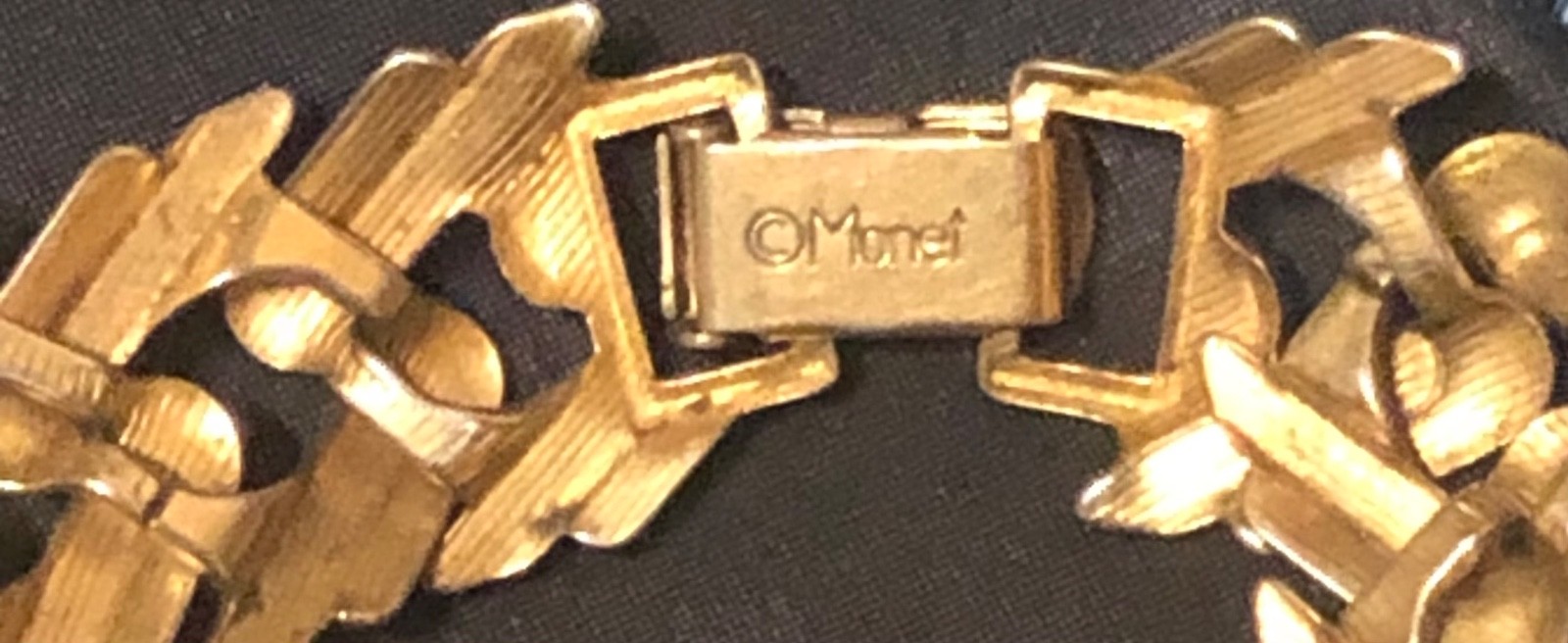 Vintage MONET Gold Tone Wide Chunky Chain Double Link… - Gem