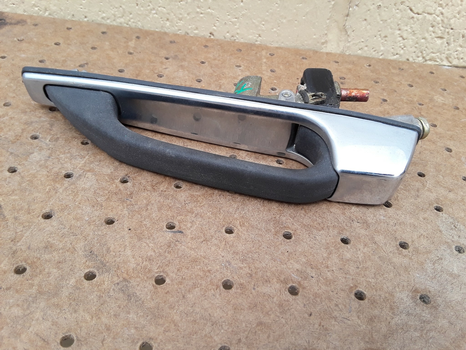 1981 - 1985 MERCEDES 300D W123 SEDAN REAR RIGHT DOOR OPEN REALESE ...