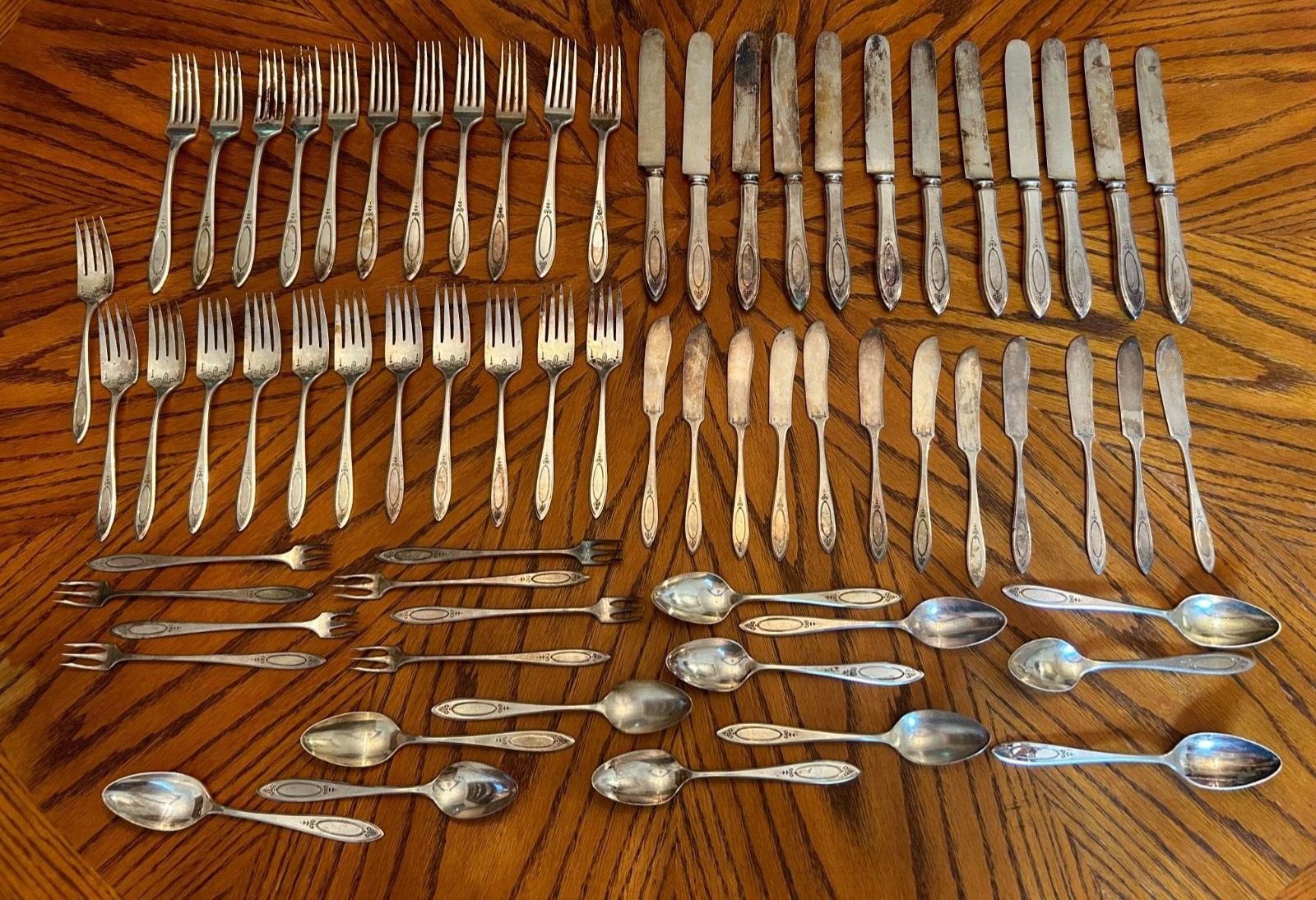 67-Piece Vintage Oneida Community Silverplate Flatware Set – Matching ...