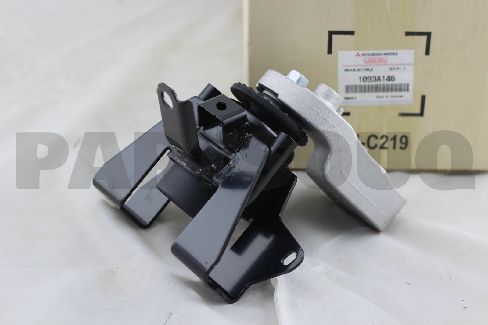 1093A146 Genuine Mitsubishi INSULATOR,ENG MOUNTI | eBay