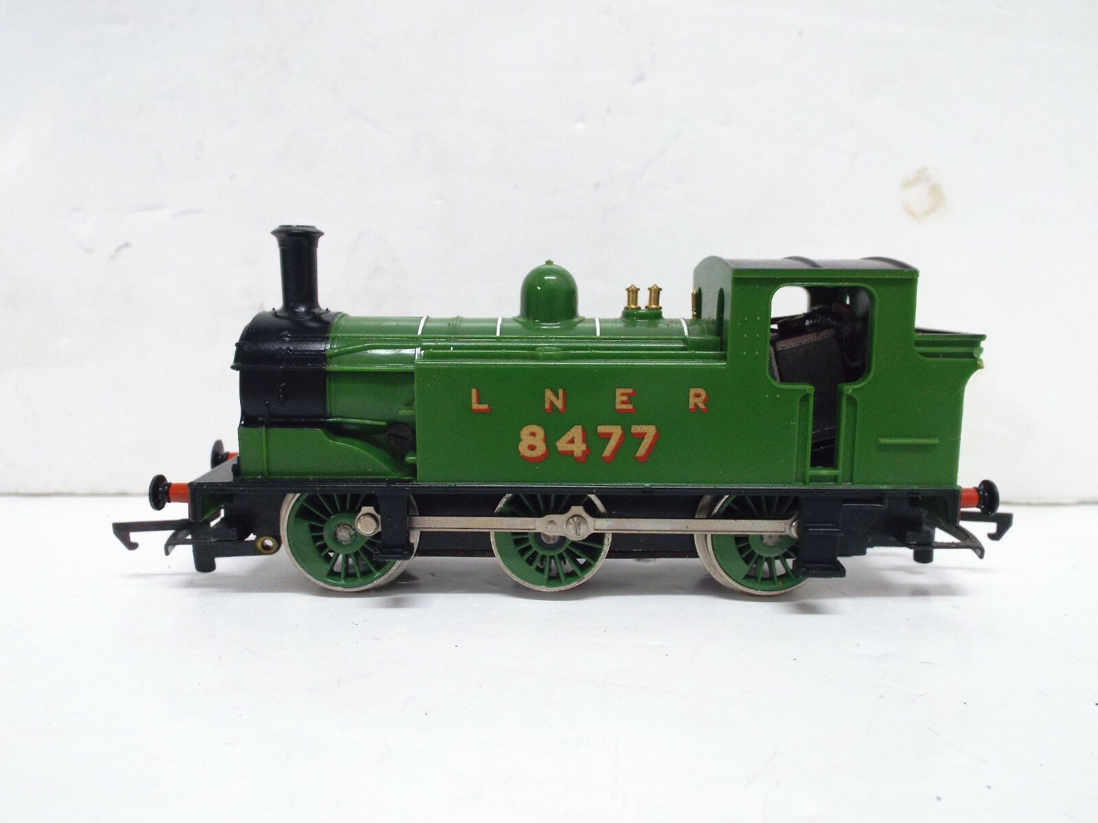 HORNBY R252 L.N.E.R. 8477 CLASS J83 TANK MINT UNBOXED (OO925) | eBay UK