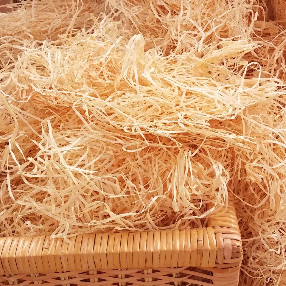 1 kg HIGH QUALITY WoodWool Gift Hamper Basket Packaging Filling Pets ...