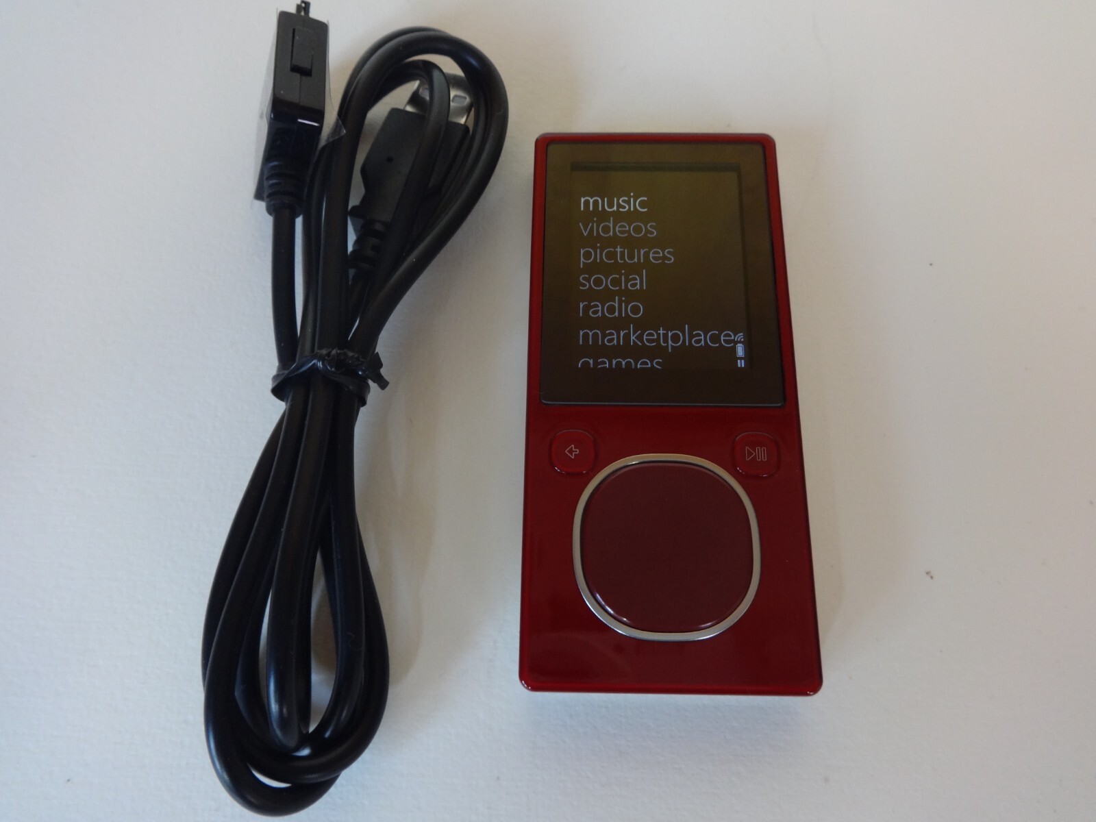 MICROSOFT ZUNE RED 8GB...NEW BATTERY... | eBay