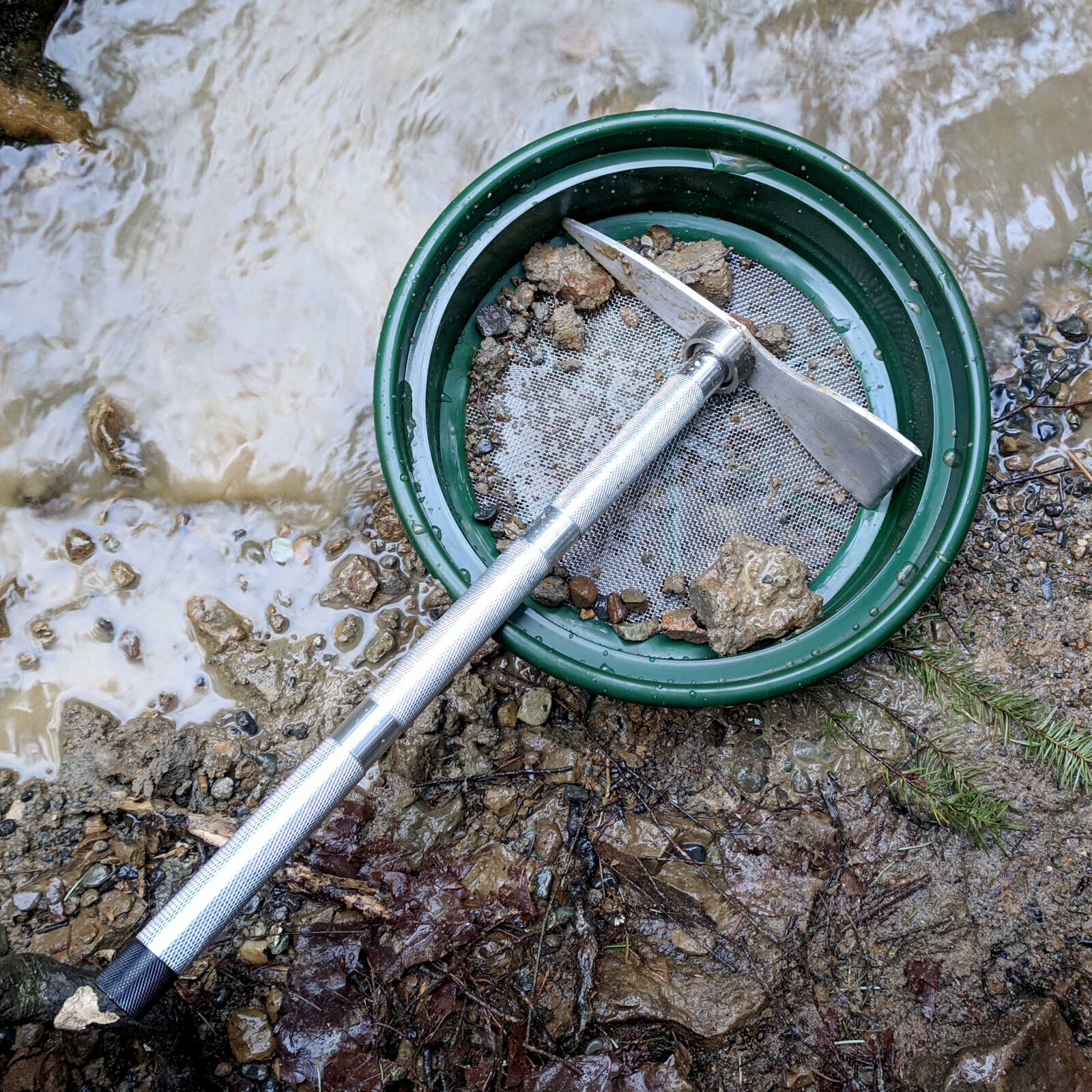 Compact Magnetic Steel Prospector Pick Axe Shovel Hatchet Digging Tool ...