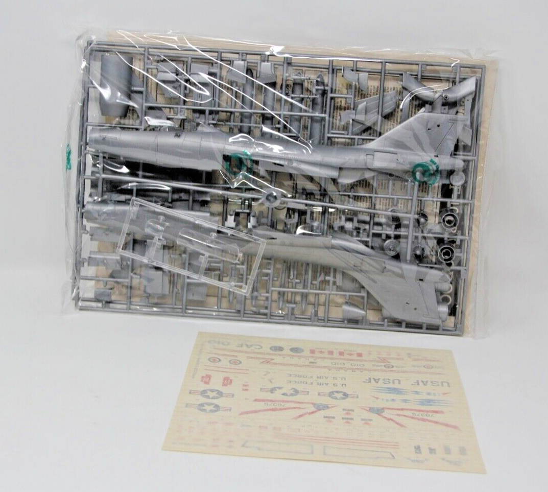 Revell Mcdonnell Douglas F-101 B Voodoo Model Kit 1:72 #04321 Sealed ...